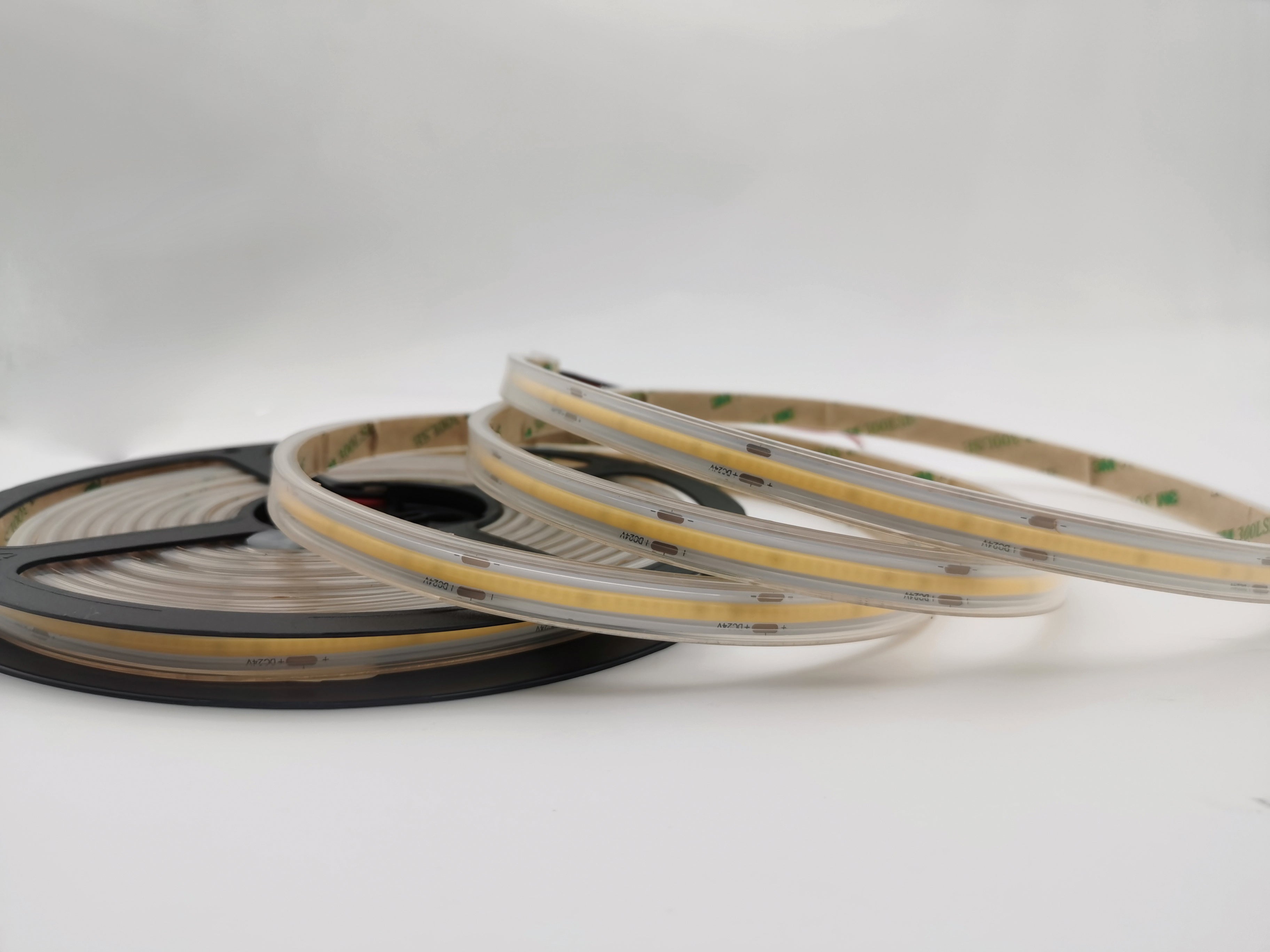 Strip Led COB 15w/m 480Led/m DC24V Per Esterno IP67 Bobina 5 Metri – Illumia Shop